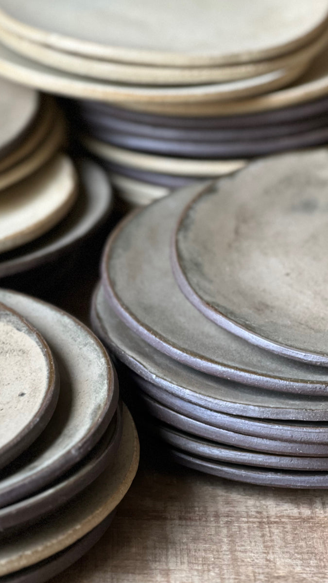 7" Plates – Pinched Pottery