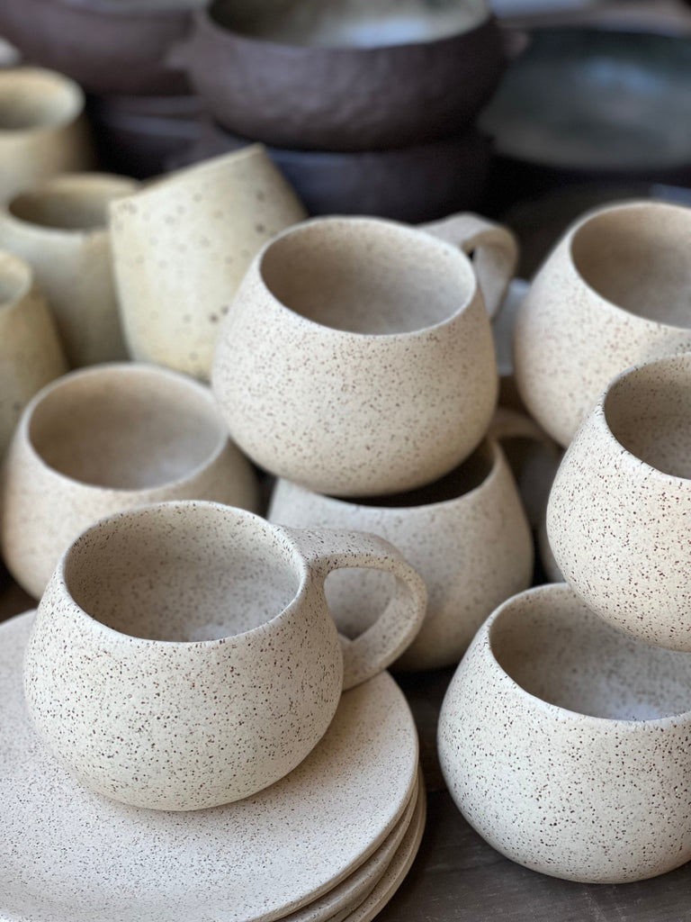 12oz. Round Mug - Speckle – Pinched Pottery